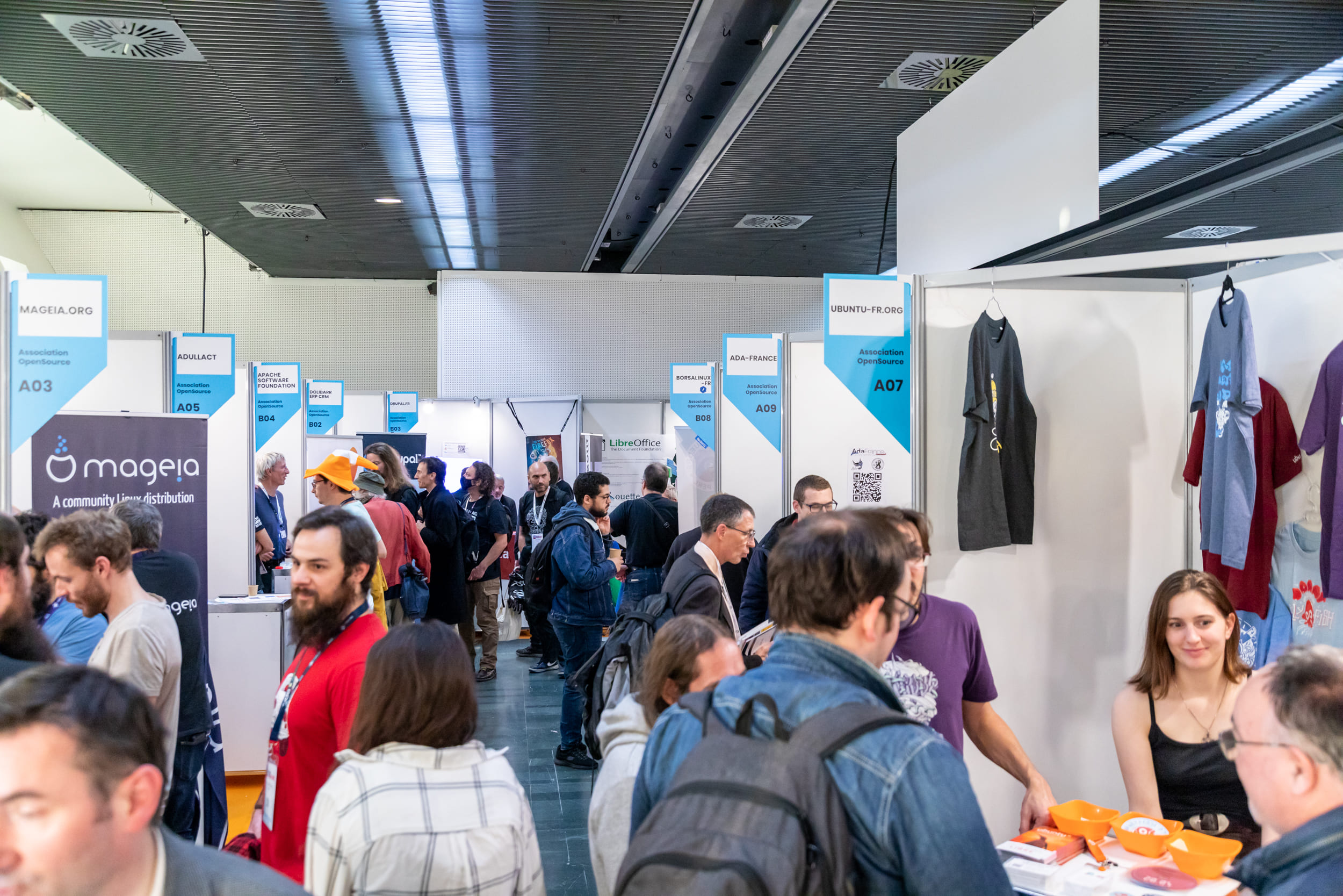 Why exhibit? - Opensource experience